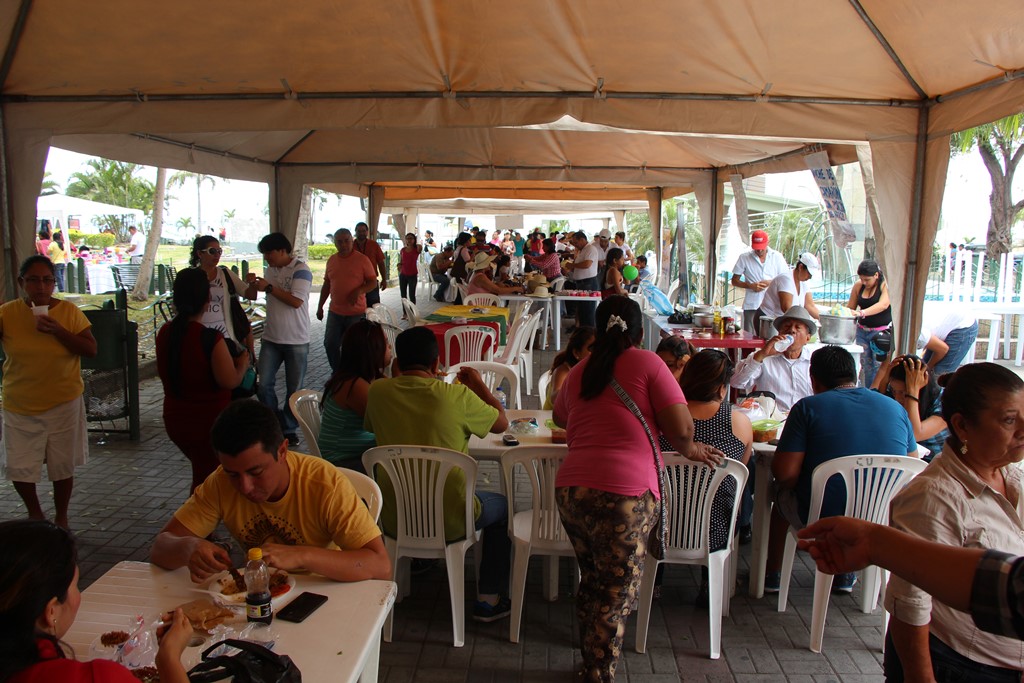 Manabí en una muestra de su comida típica – REVISTA DE MANABÍ