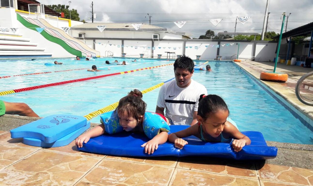 Natación adaptada o inclusiva, en Chone – REVISTA DE MANABÍ