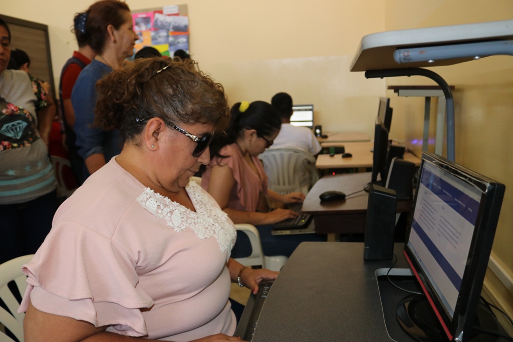 Presentaron sitio web de Manta para personas invidentes – REVISTA DE MANABÍ