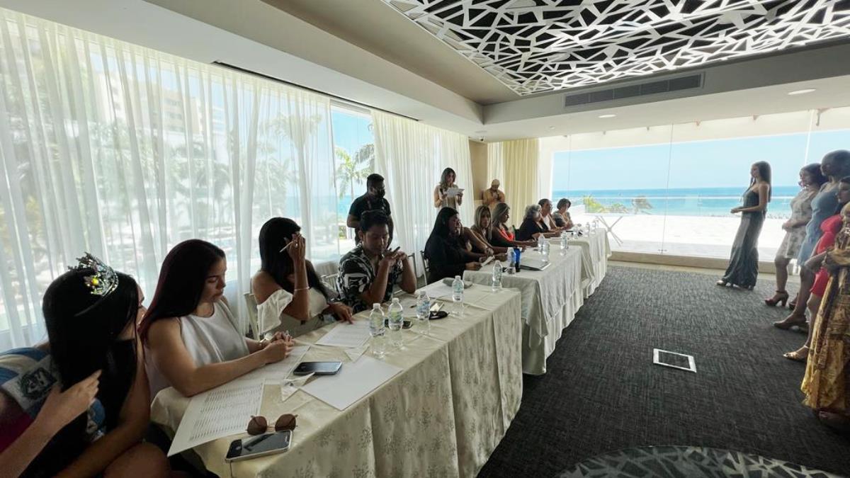 Preparando la elección reina del Cantón Manta en su año centenario ...