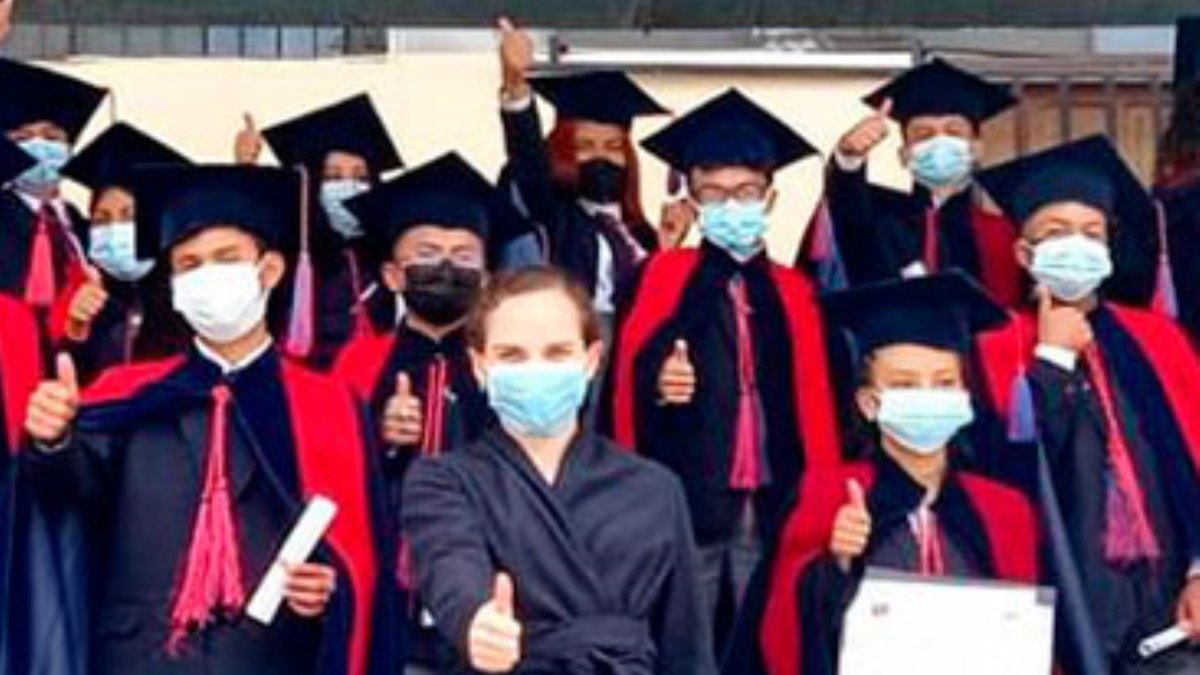 Los graduados – REVISTA DE MANABÍ