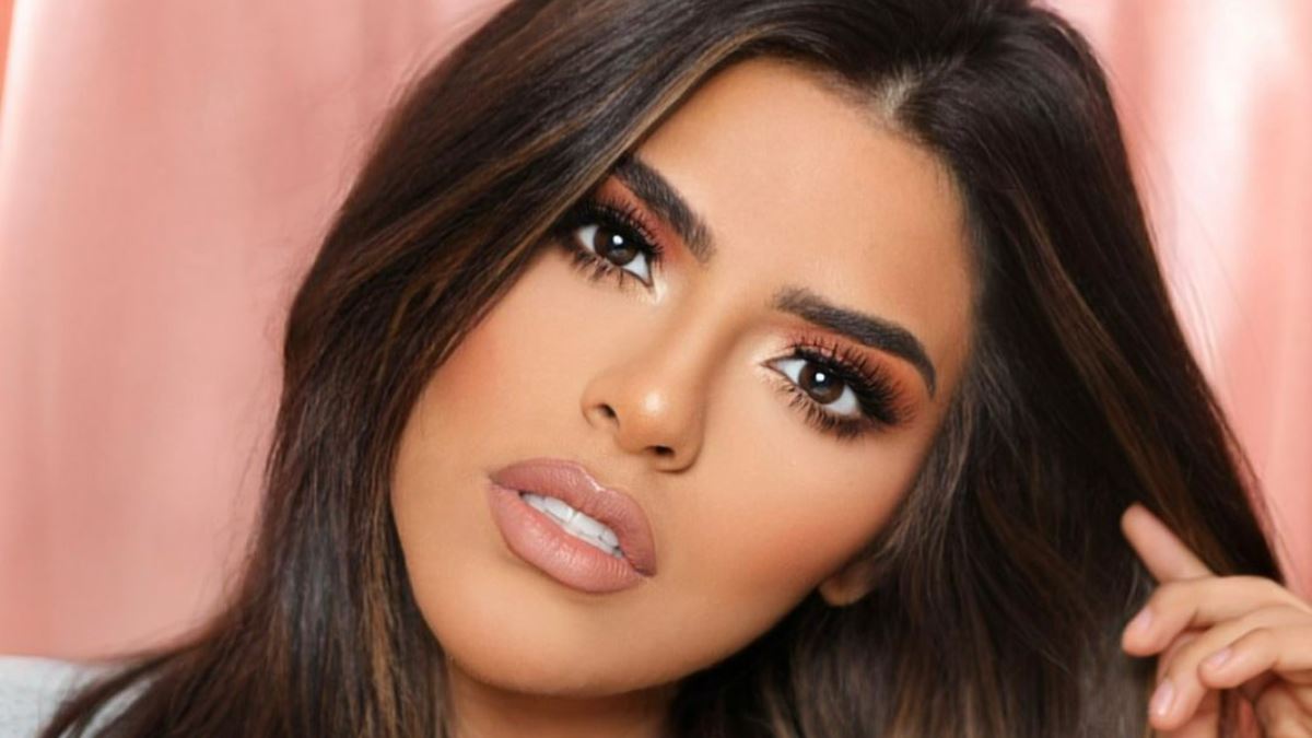 Modelo ecuatoriana es invitada para premiar en Colombia – REVISTA DE MANABÍ