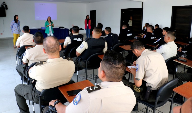 Dos millares de policías recibirán capacitación electoral en Manabí ...